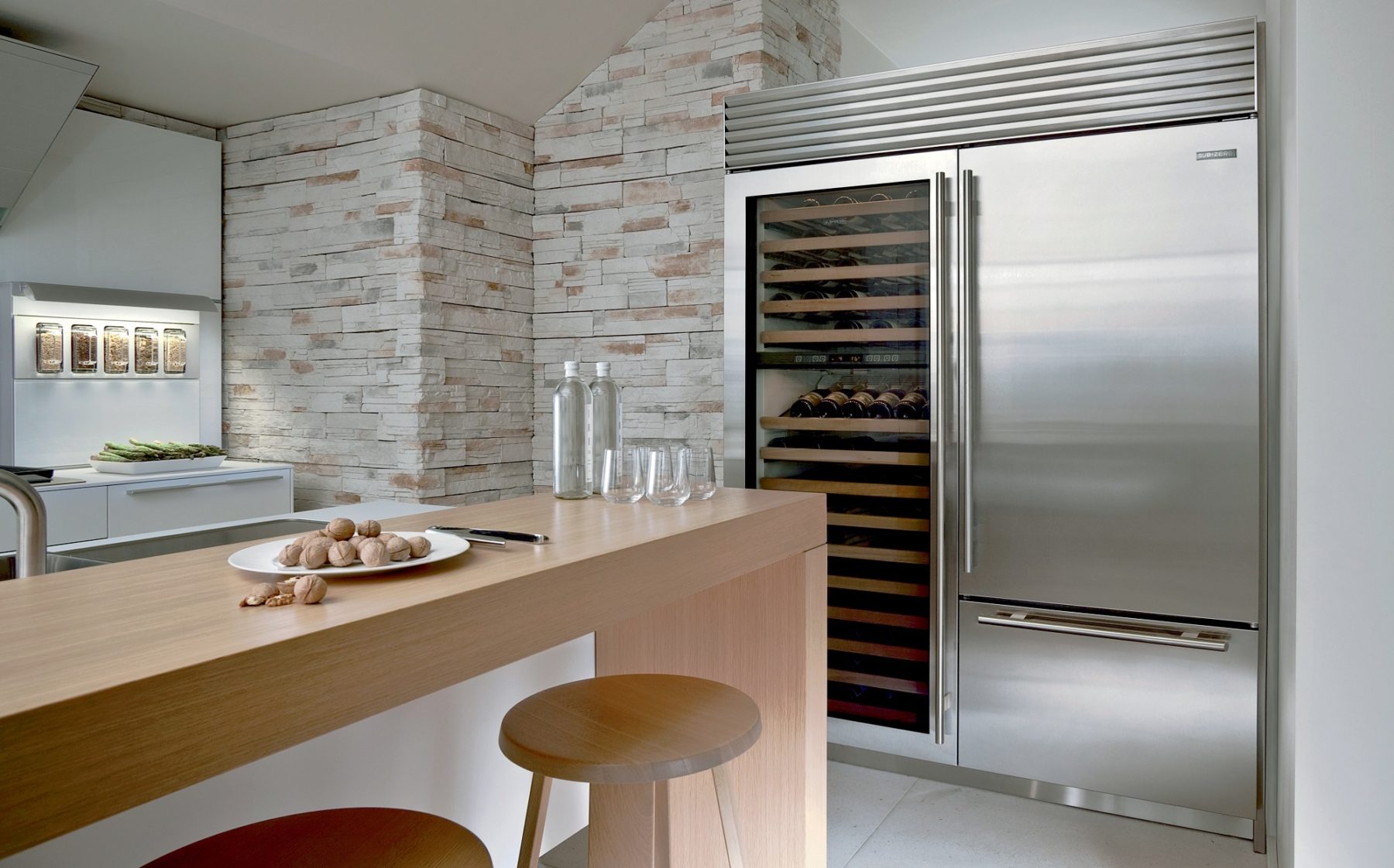 Sub-Zero Classic Refrigeration - Hi-Spec Design
